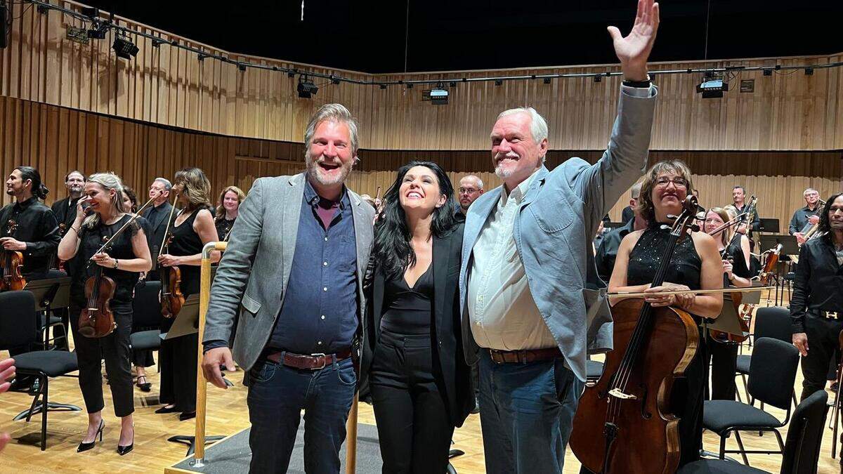 Antwerp Philharmonic Orchestra brengt symfonisch eerbetoon aan ...