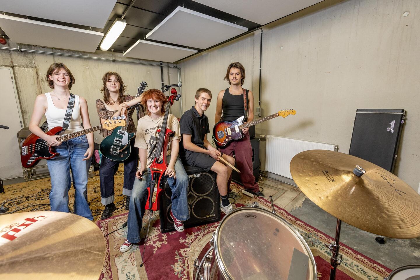 Zanzibal serveert mix van optredens en animatie: familiefestival blijft ...