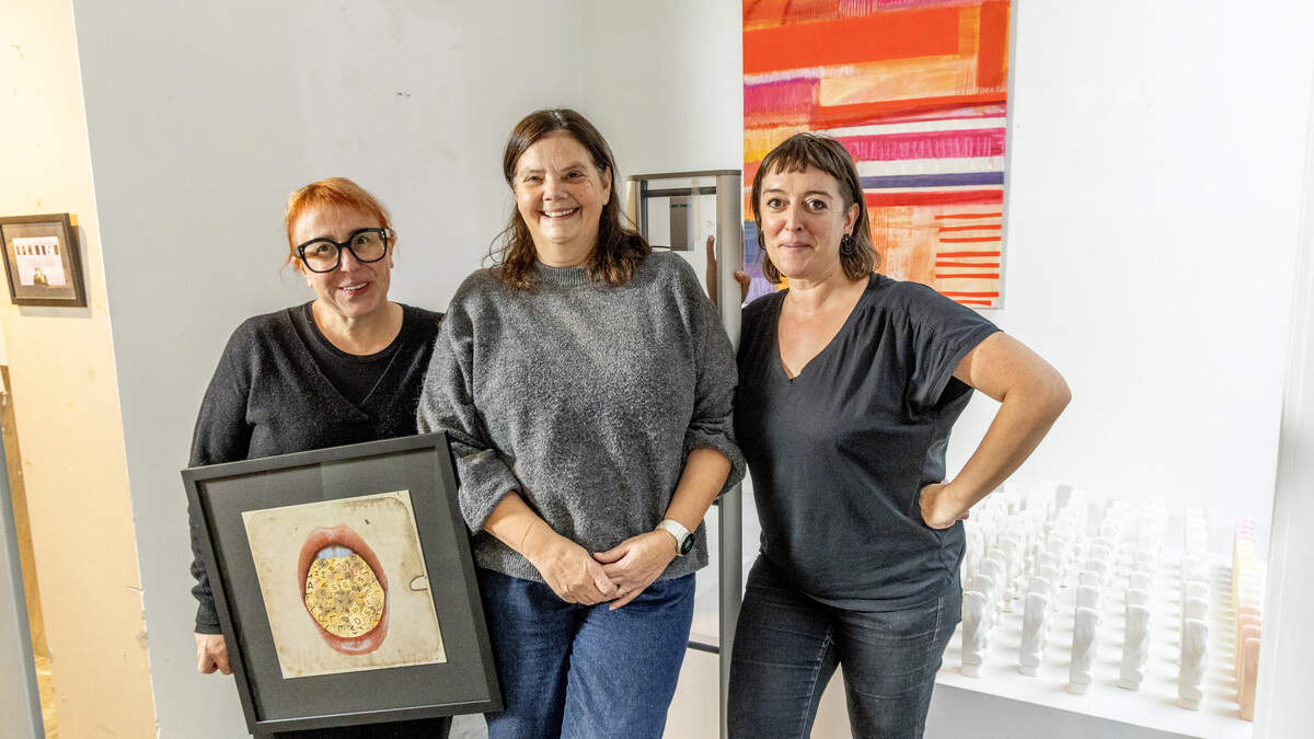 Drie vrouwelijke kunstenaars vinden elkaar in nieuwe expo ‘Talking ...