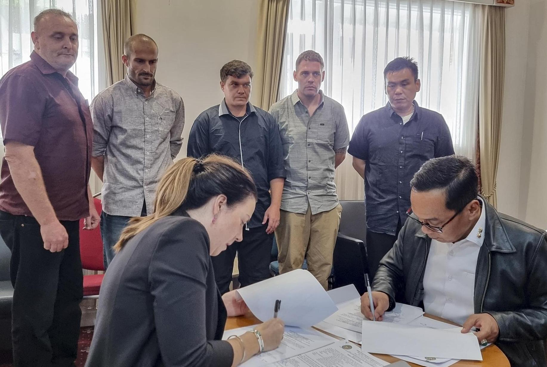 Na 19 jaar zijn de laatsten eindelijk vrij: wie waren de ‘Negen van ...