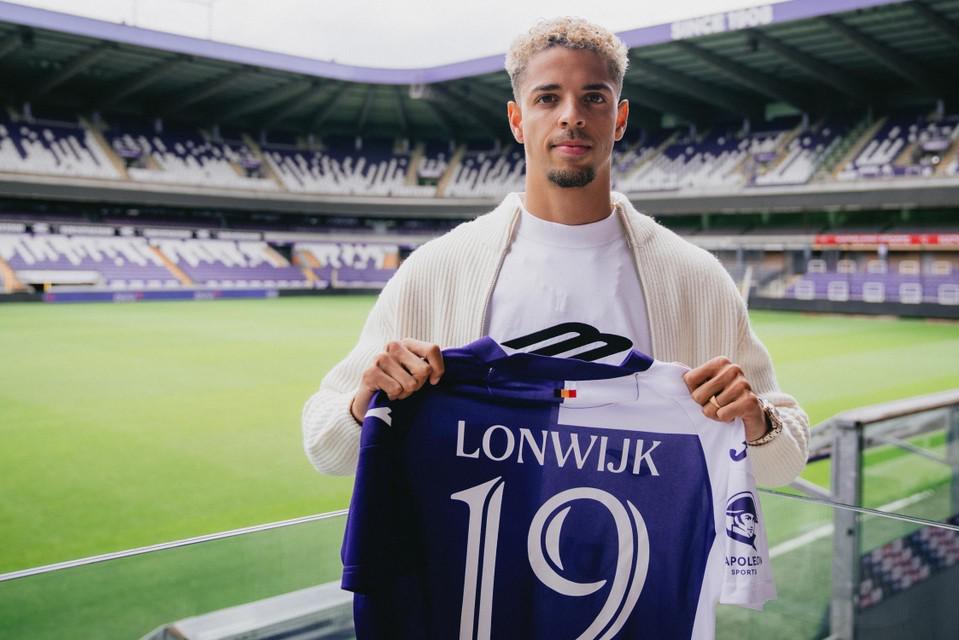 Daar is transfer nummer vier! Anderlecht bevestigt komst van ...