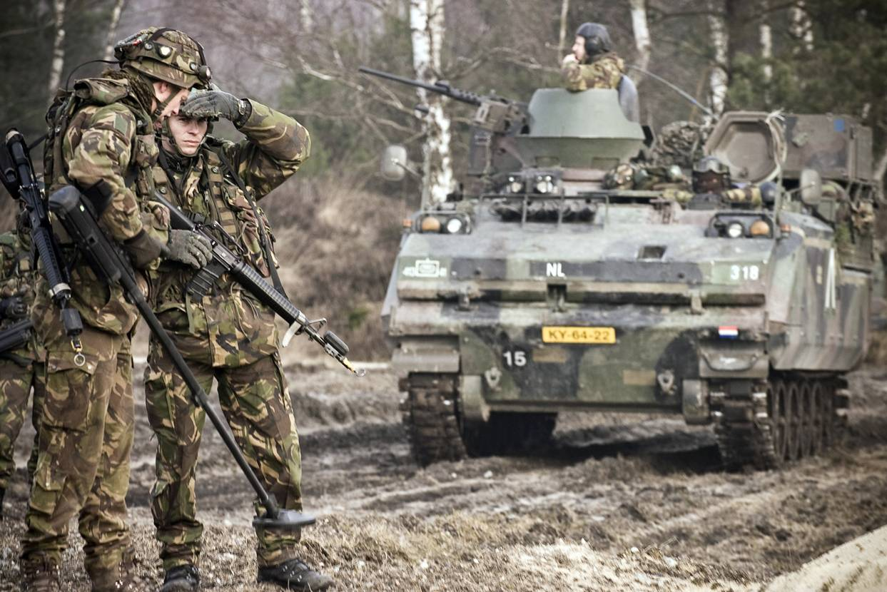 Nederlands leger neemt dienstplicht weer onder de loep: “Niet meteen ...