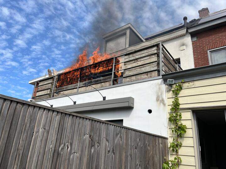 Woning zwaar beschadigd bij brand in Edegem | Nieuwsblad