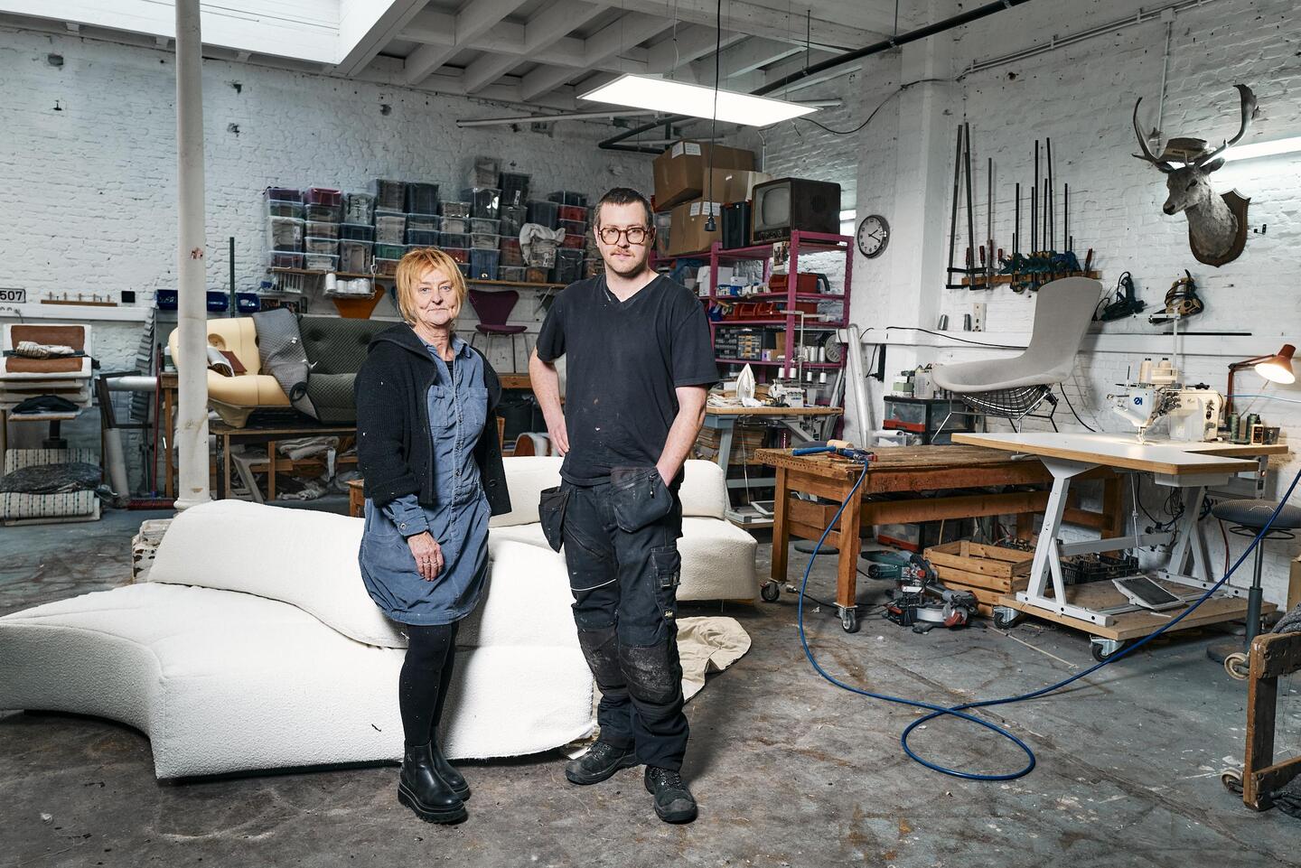 Van Borgerhout tot Bangkok: de designstukken van stoffeerster Bea ...