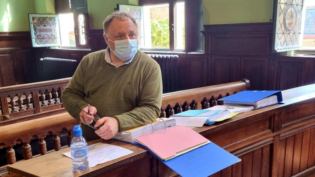 Mechelen - Nederlandse coronascepticus daagt Marc Van Ranst voor de ...