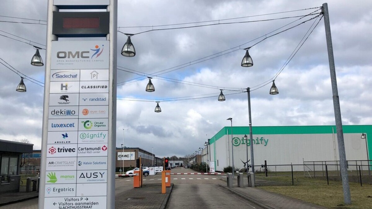 Signify stuurt zes bedienden de laan uit | GVA