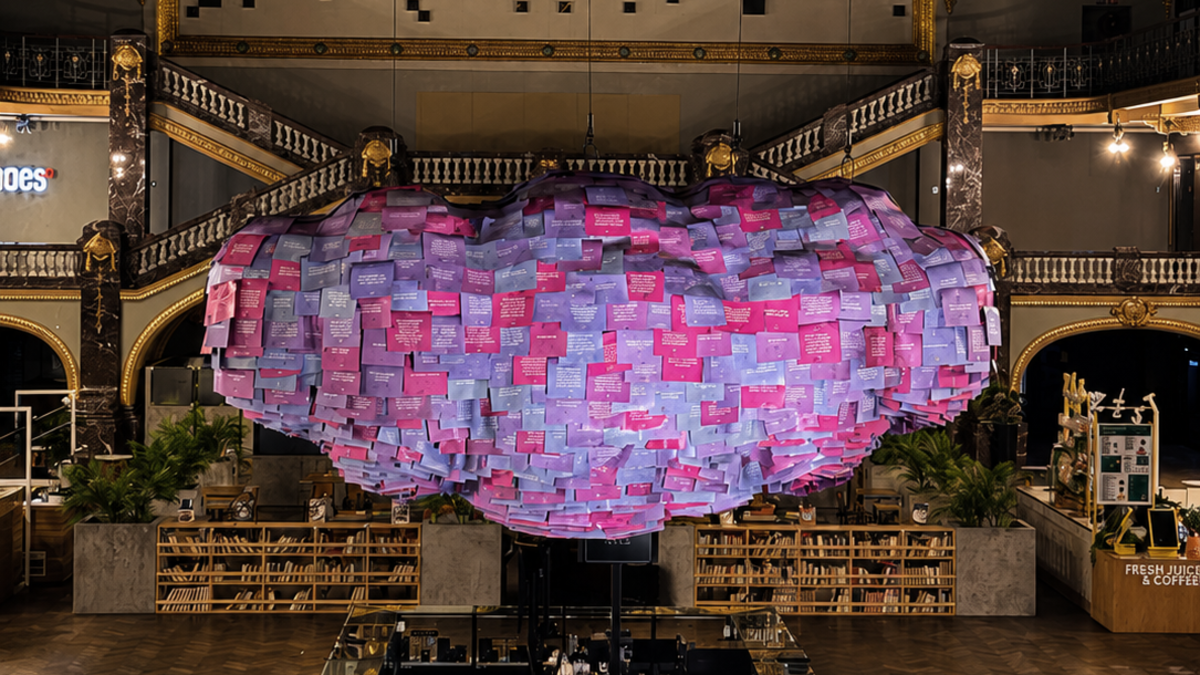 (Niet zo) roze wolk in Stadsfeestzaal doorbreekt taboe rond burn-out ...