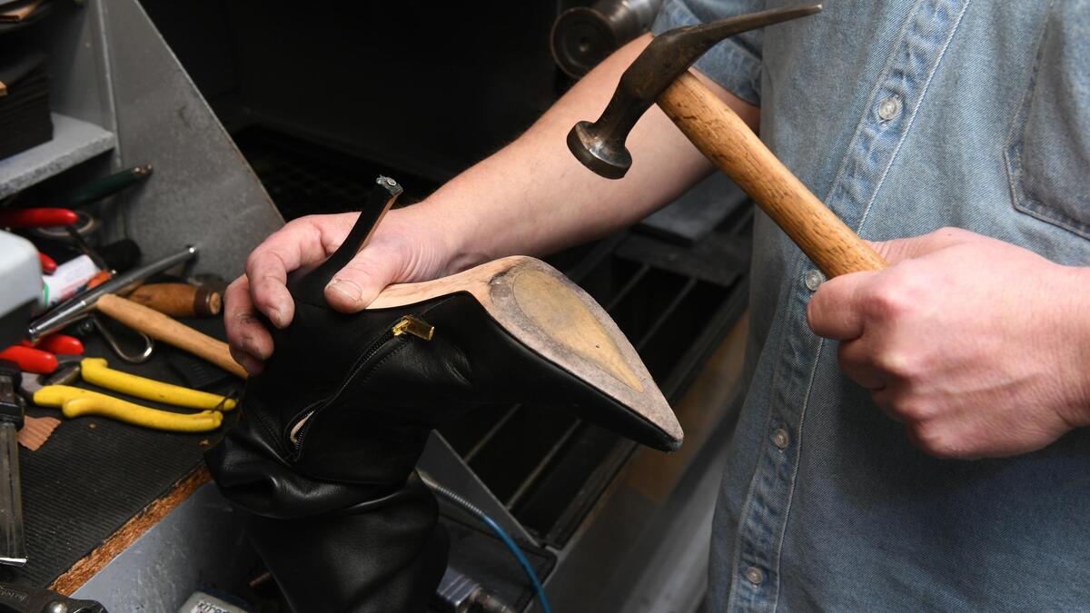 Steeds minder schoenmakers blijven bij hun leest: nog maar 320 over in ...