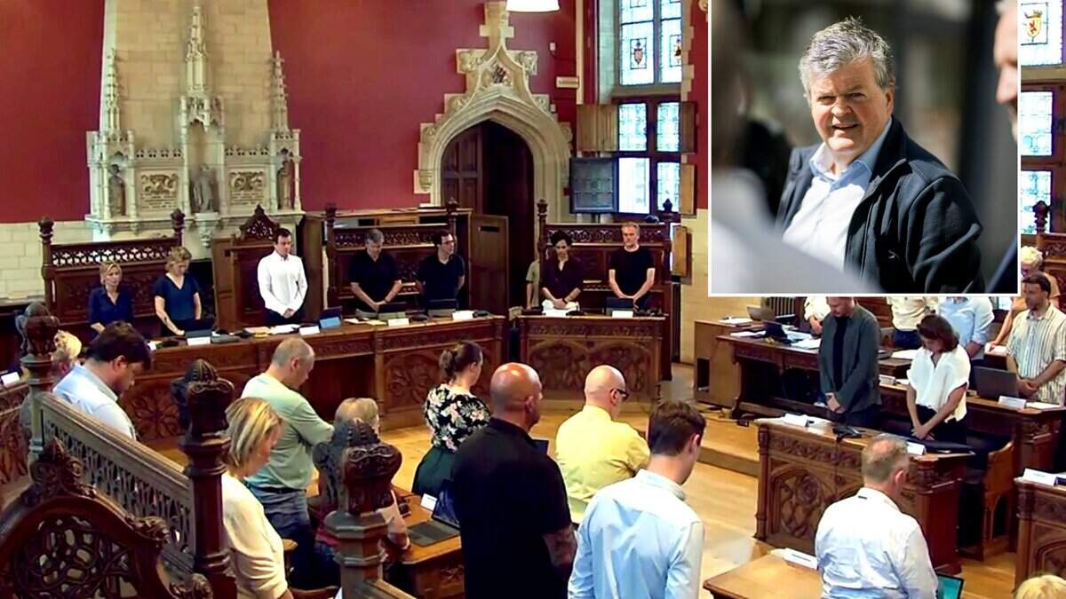Mechelse gemeenteraad houdt minuut stilte voor slachtoffers treinramp ...