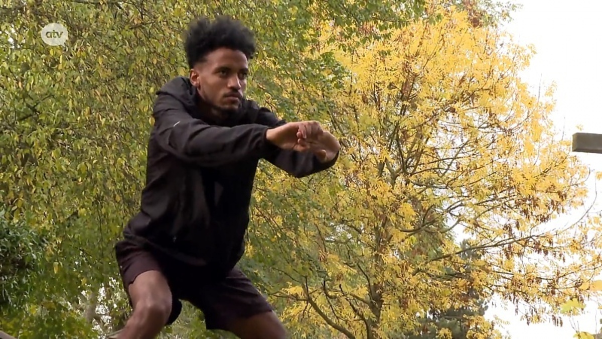 Dubbel feest voor Daniel uit Eritrea: winnaar van halve marathon én ...