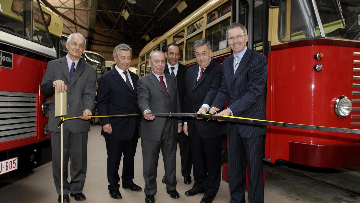 Al zeker één Van Hool-telg zag de problemen aankomen: “Hij bestelde ...