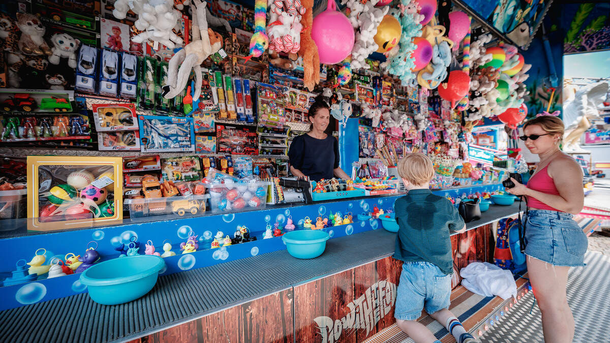 Zomerkermis op Mechelse Grote Markt officieel geopend: “Het is één van ...
