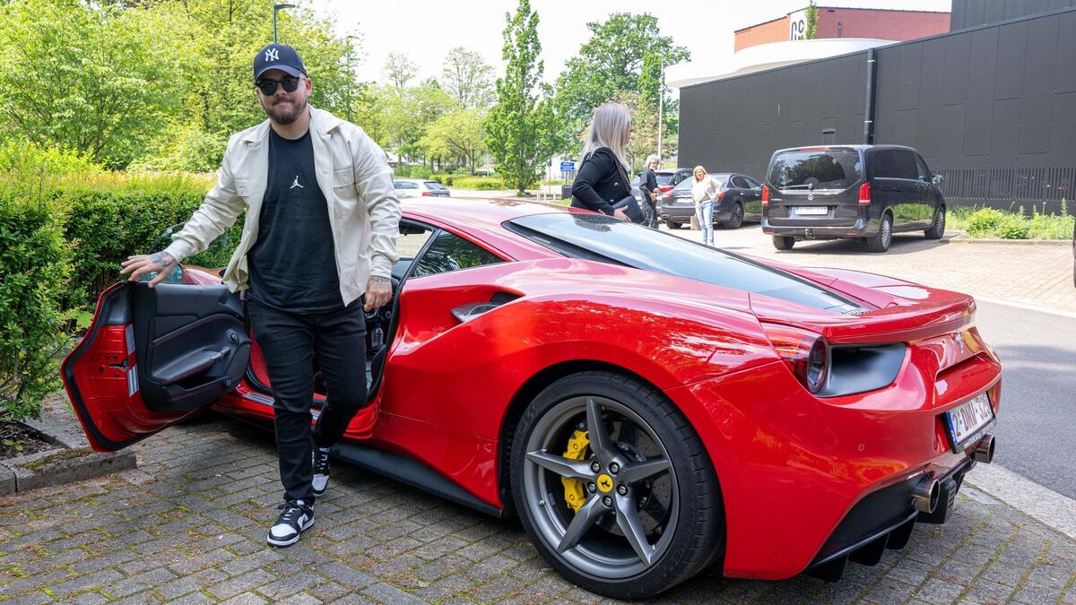 Luca Brecel plundert bankrekening en koopt twee nieuwe luxewagens “voor ...