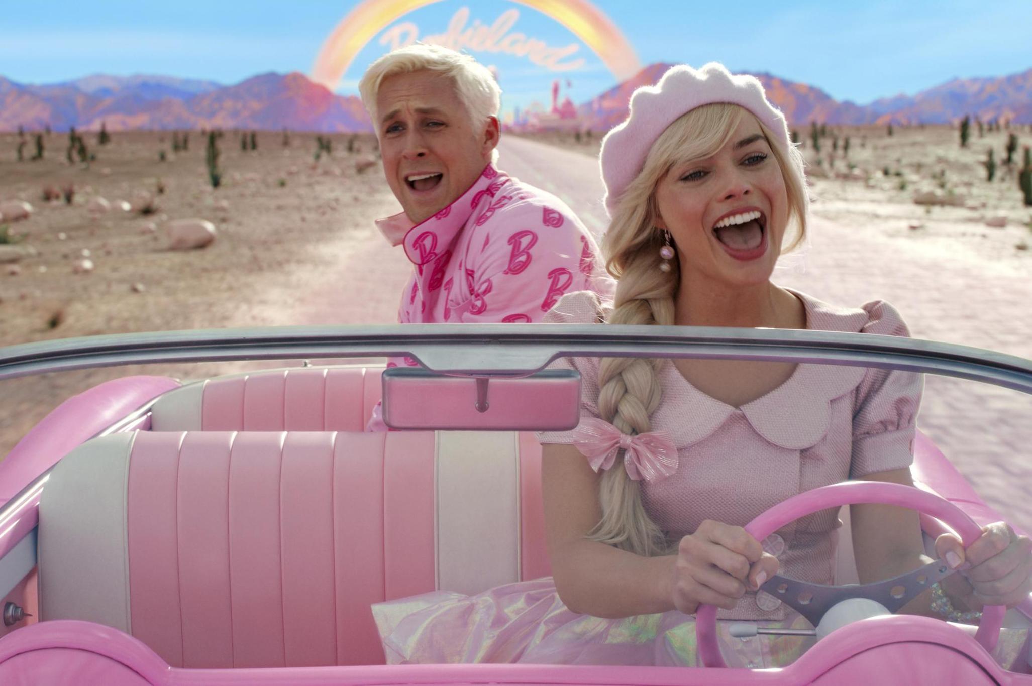 Niet alleen de bioscopen en speelgoedproducenten zijn blij: hoe Barbie ...