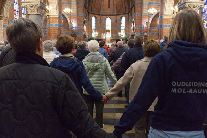 “We klinken met een Hoegaarden op onze Albert”: warm afscheid van ...