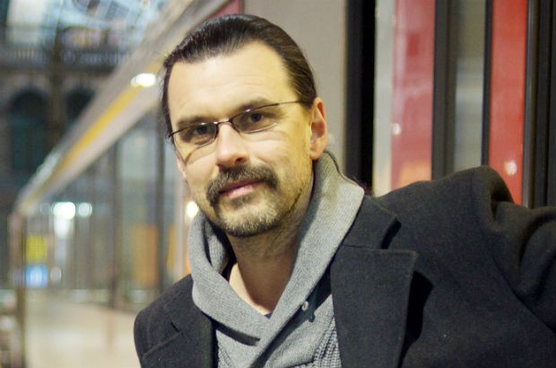 "Toon ons via plannen dat BAM-tracé en overkapping Ring compatibel zijn ...