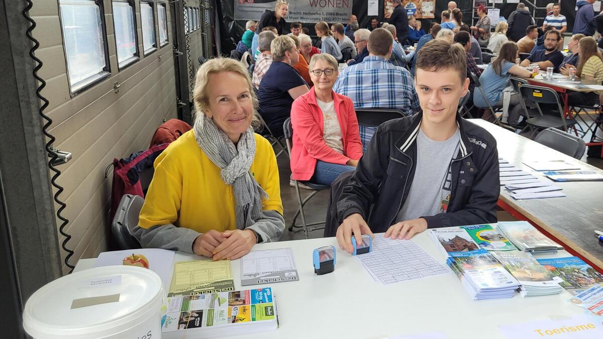 Regen is spelbreker bij fietshappening De Schakel in Brechtse ...