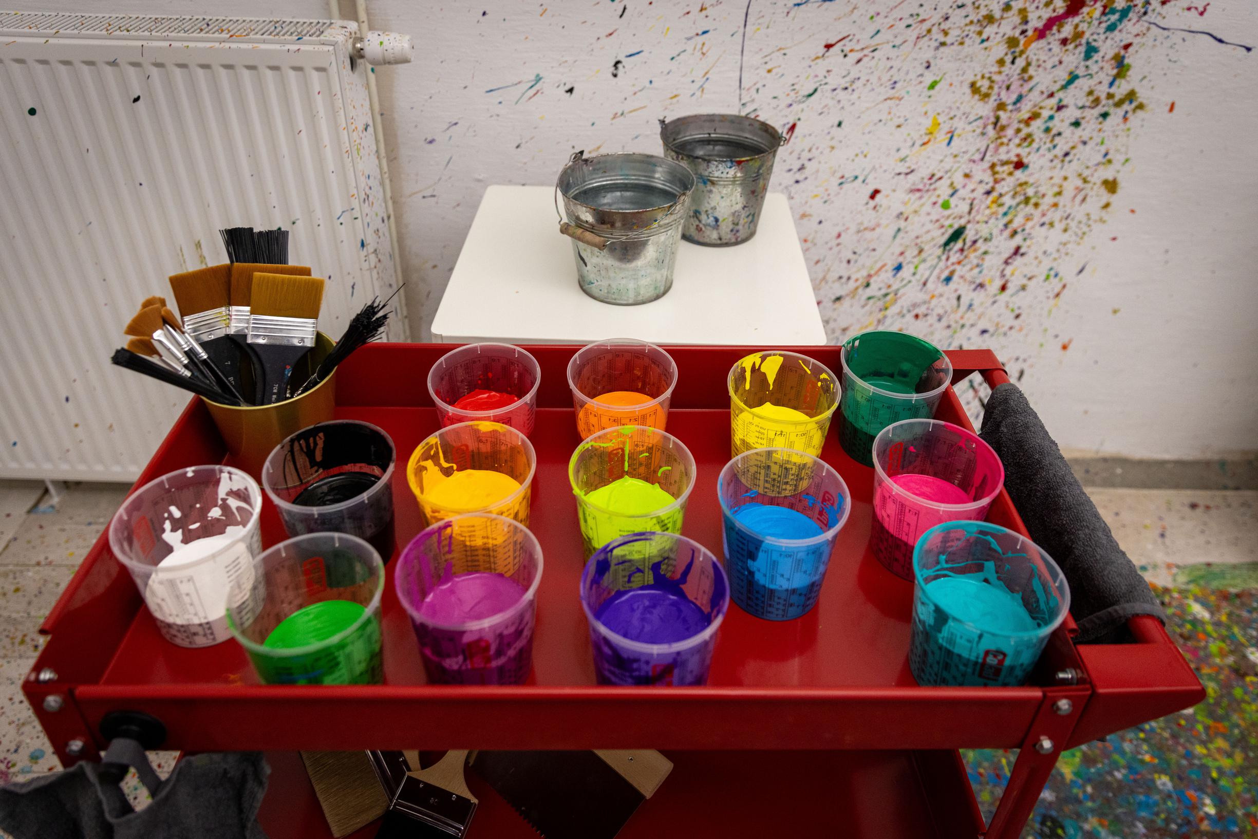 Antwerp Splatter Studio uniek in België: “In onze kelder mag je met ...