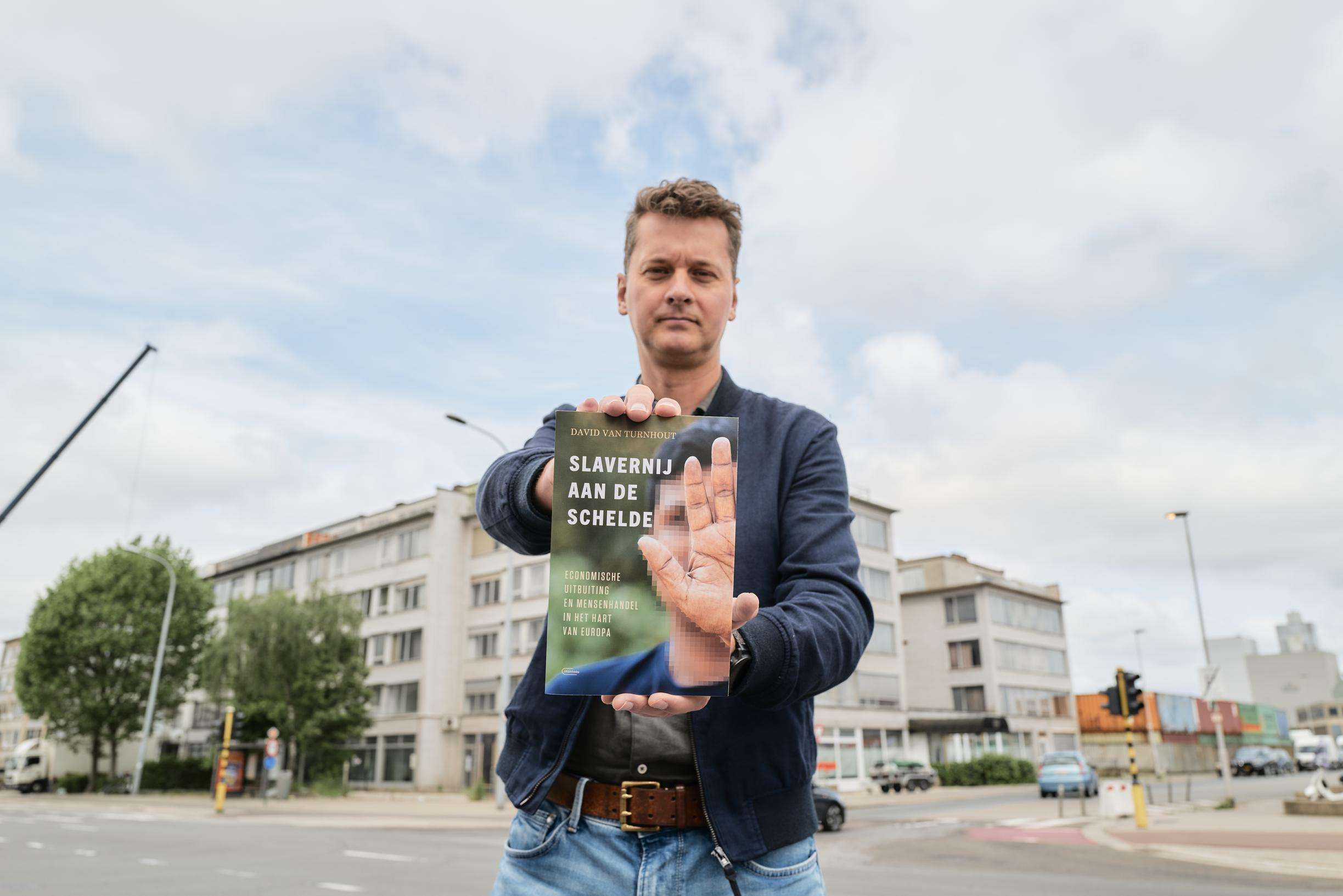 GVA-journalist David Van Turnhout bijt zich vast in ‘Slavernij aan de ...
