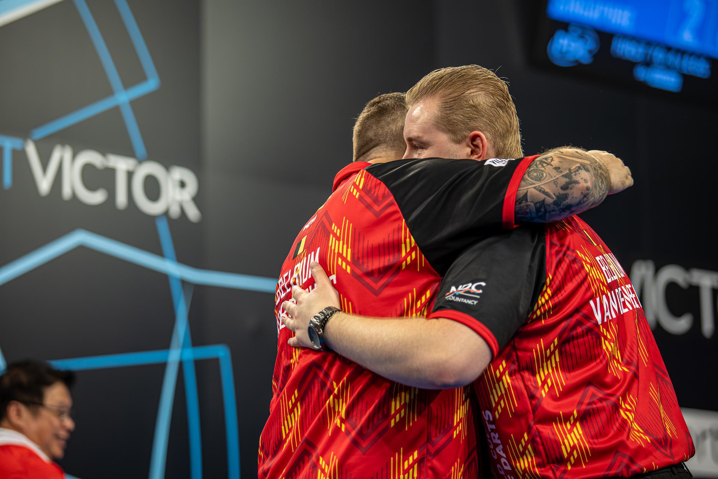 Na vragen over zijn vete met Dimitri Van den Bergh komt Kim Huybrechts ...