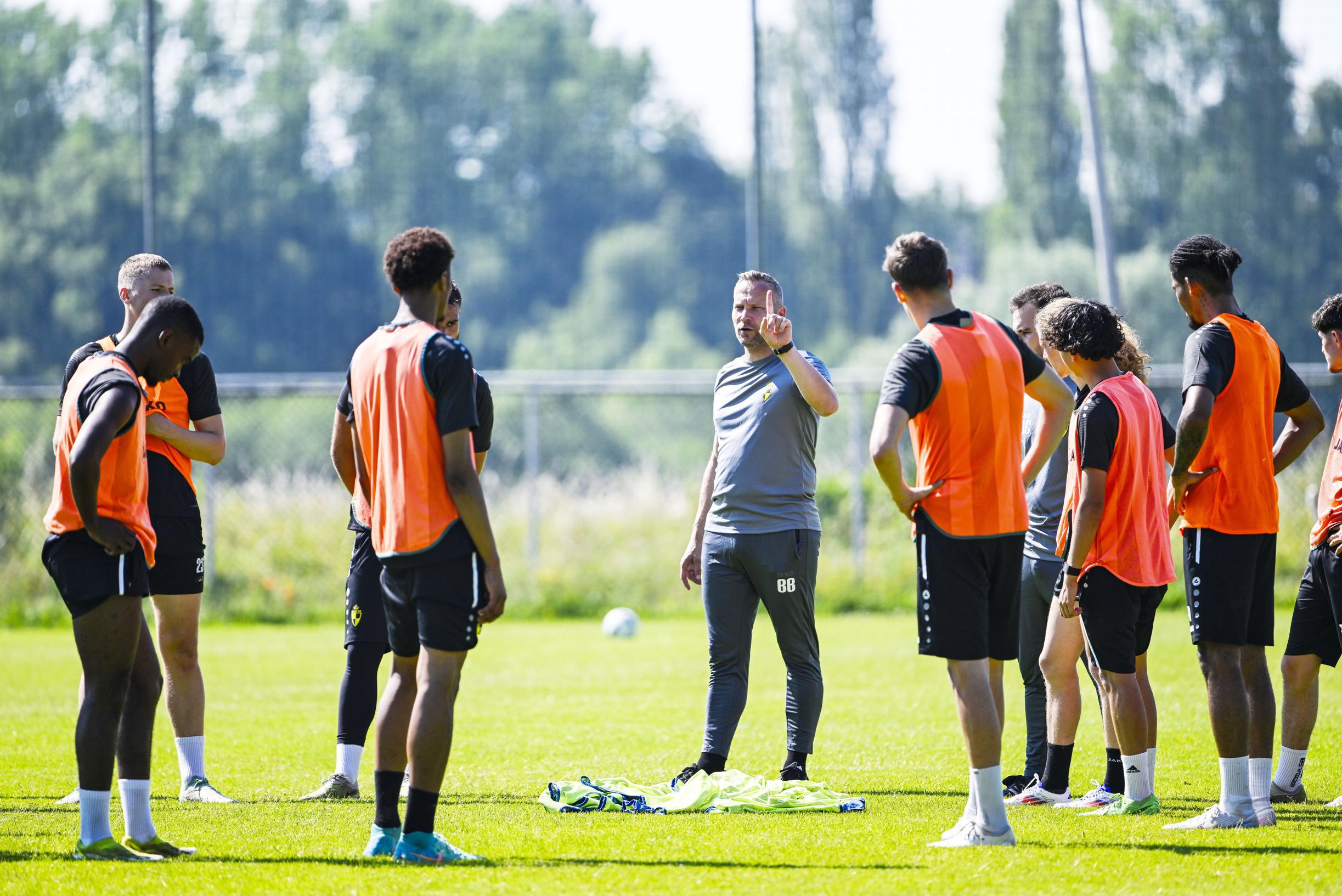 Lierse houdt testers week langer op het Lisp | GVA