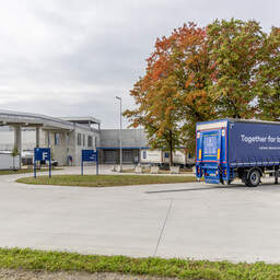 Reynaers Aluminium geeft inkijk in hypermoderne magazijnen van 23 ...