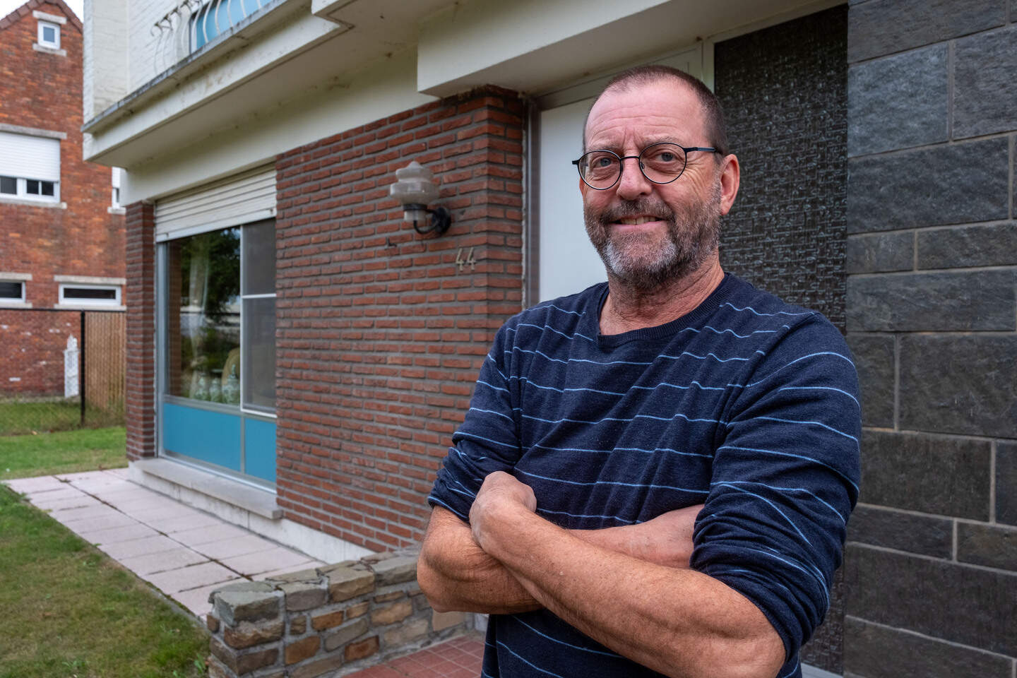 “Dit huis is van Pfizer”: aanbellen aan het begin van de Lichterstraat ...