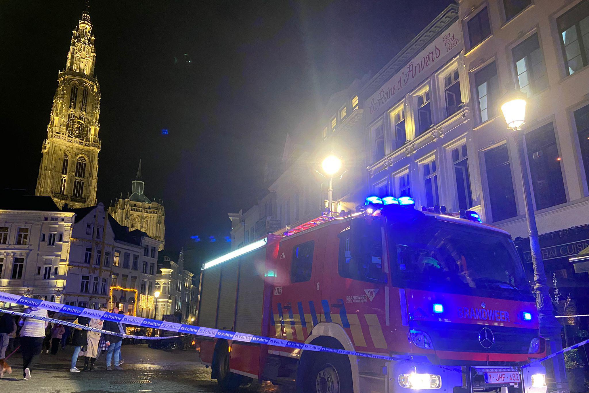 Brand in restaurant vlak bij Grote Markt in Antwerpen: vuur in kelder ...