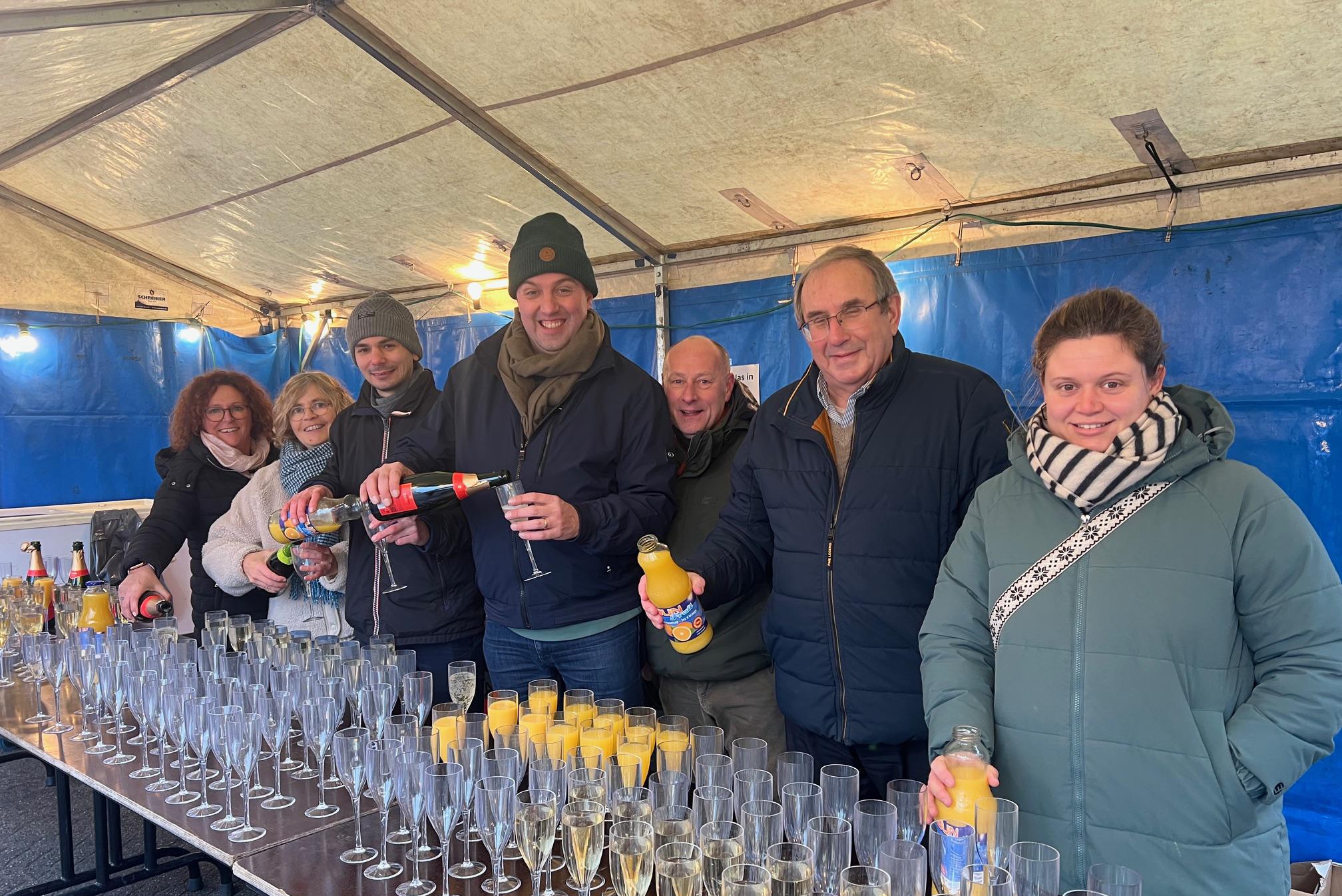 Cava en fruitsap op nieuwe jaar met twee weken vertraging | GVA