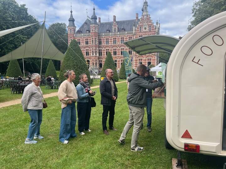 Picknick in 't park lokt meer dan 400 mensen | GVA