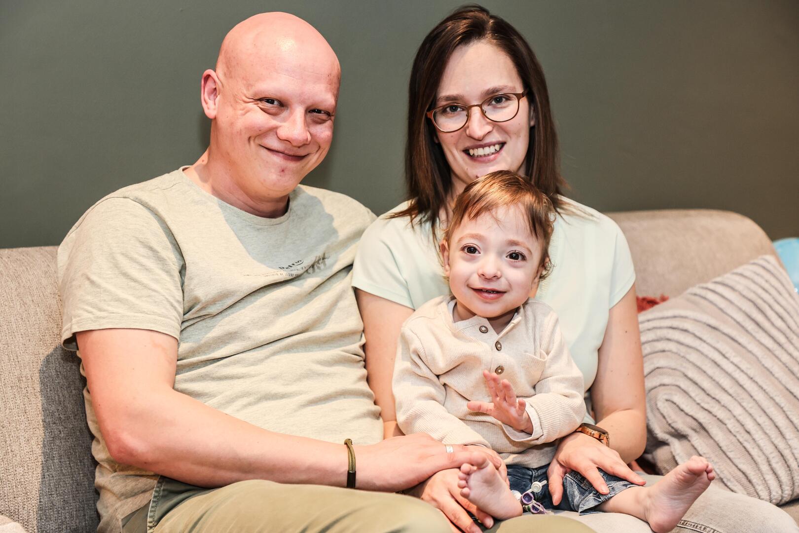 Bewoner (20) in levensgevaar na brand in appartementsgebouw op ...