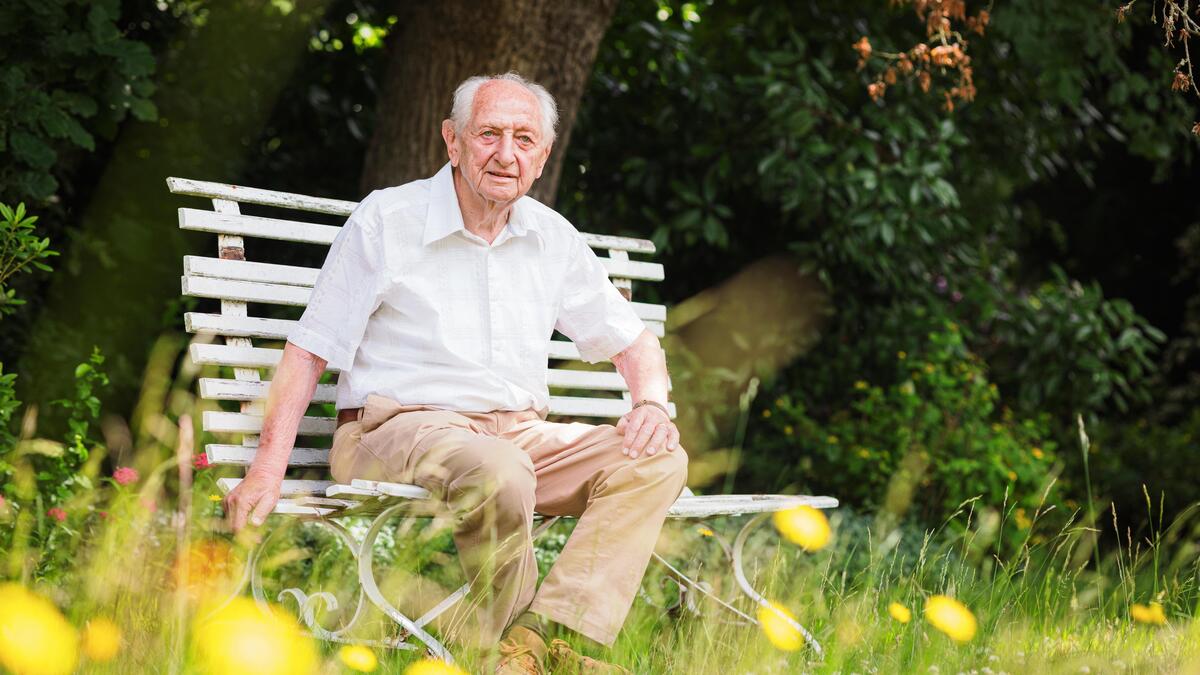 Ray Verhaeghe (Albert uit ‘Familie') viert bijna 100ste verjaardag: “Ik ...