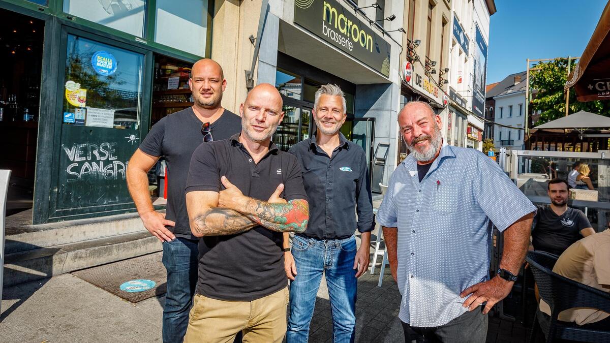 Horeca stationsbuurt houdt mosselfeest: “We willen tonen dat we nog ...