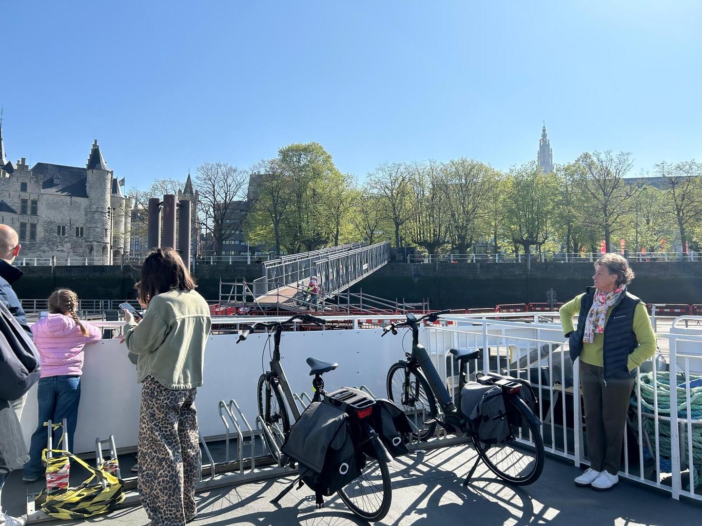 Om het snelst van Linkeroever naar de Grote Markt: onze zes jongste ...