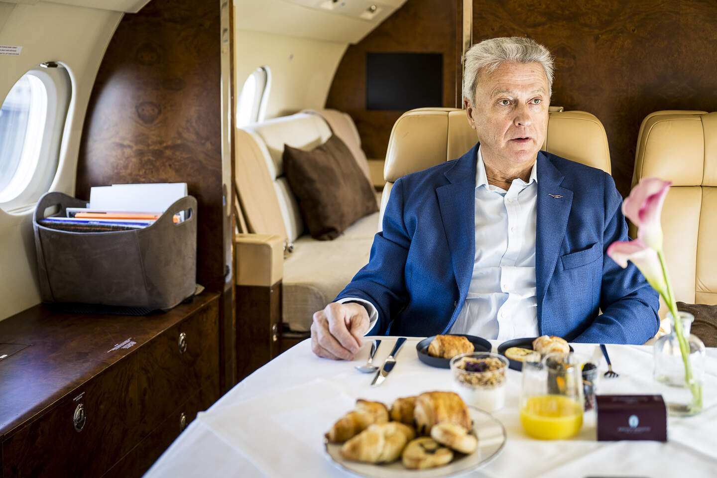Bernard Van Milders (66) zit al ruim 30 jaar in de cockpit van Antwerps ...