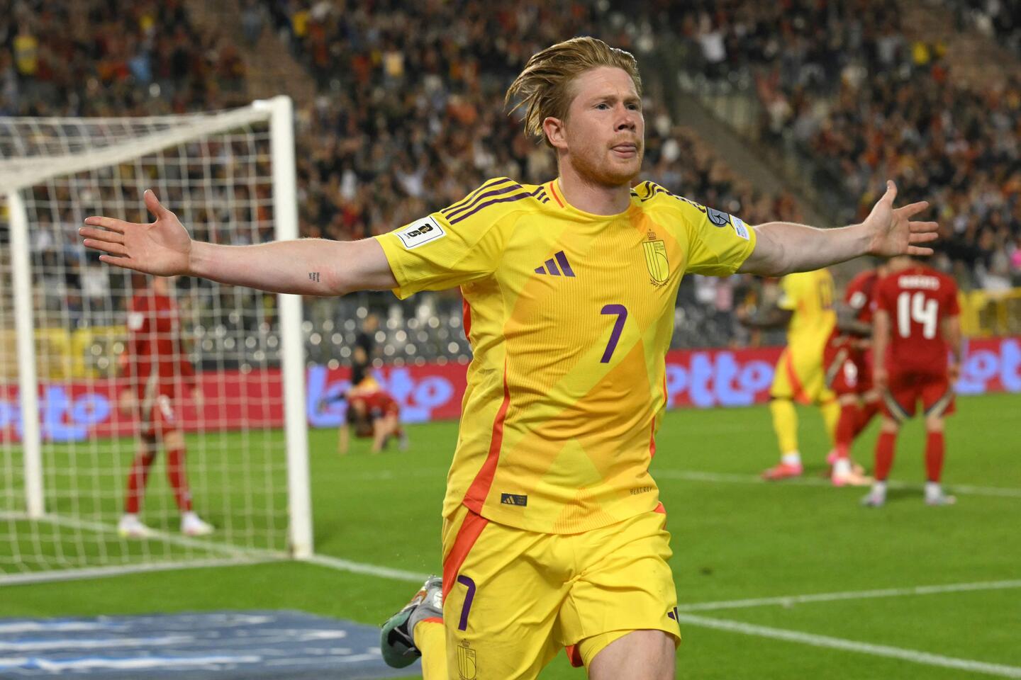 Met Kevin De Bruyne als held: Rode Duivels ontsnappen aan nieuw ...