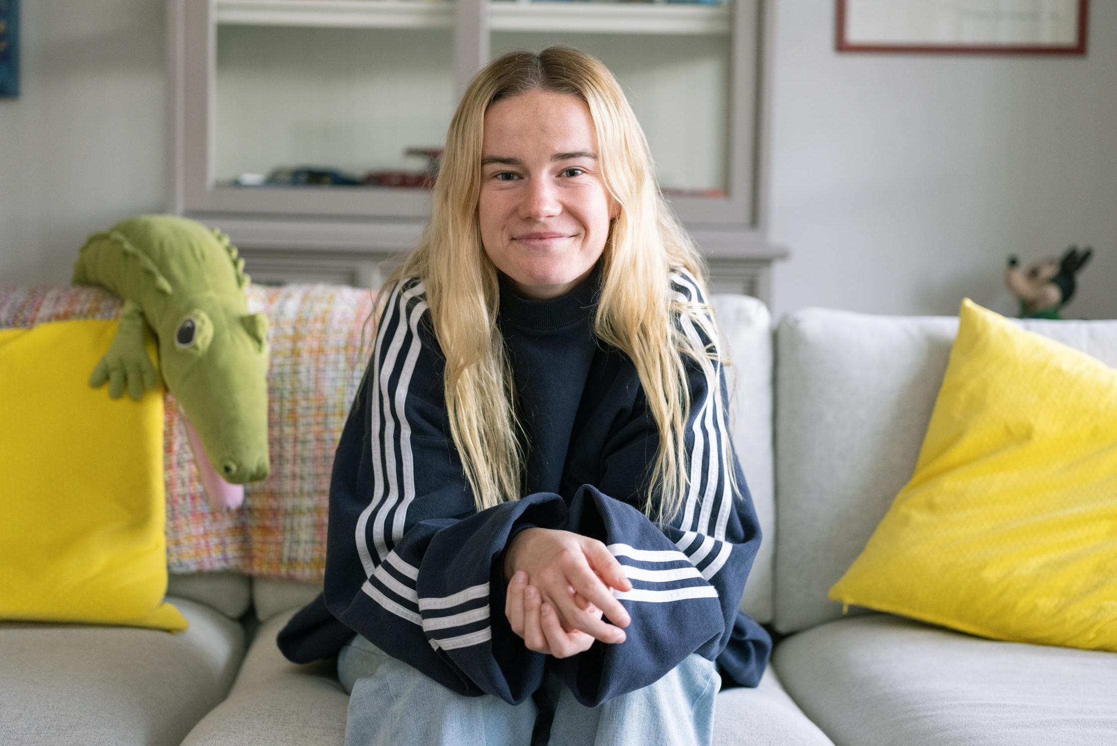 21 dagen rijverbod en geldboete voor Elodie Gabias (27) na rijden onder ...