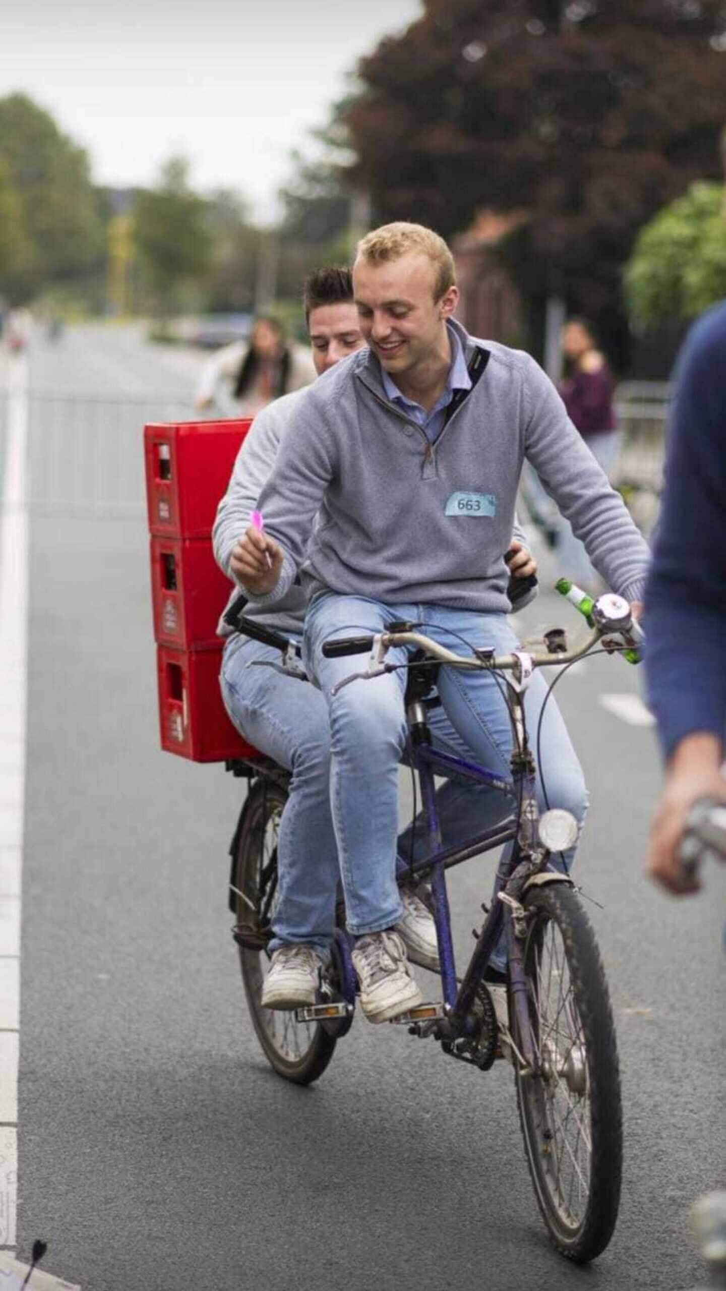 Vogelpik op de fiets wil erkend worden als immaterieel erfgoed: “Heel ...