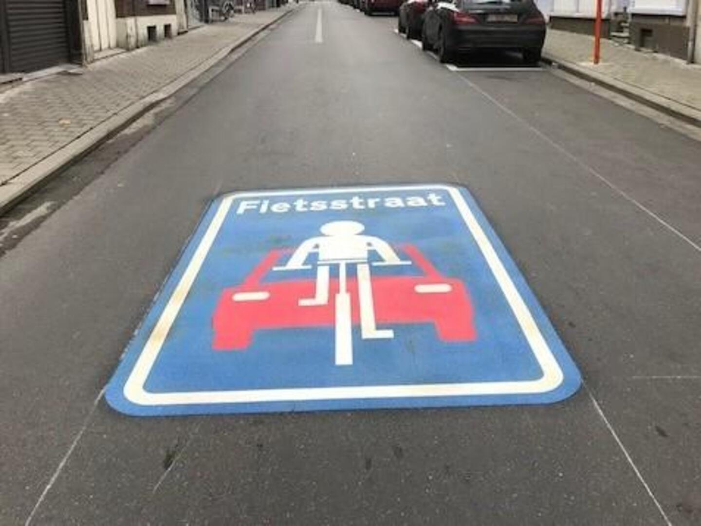 Door toedoen van talmende gemeente: kinderen Wilgendaalstraat markeren ...