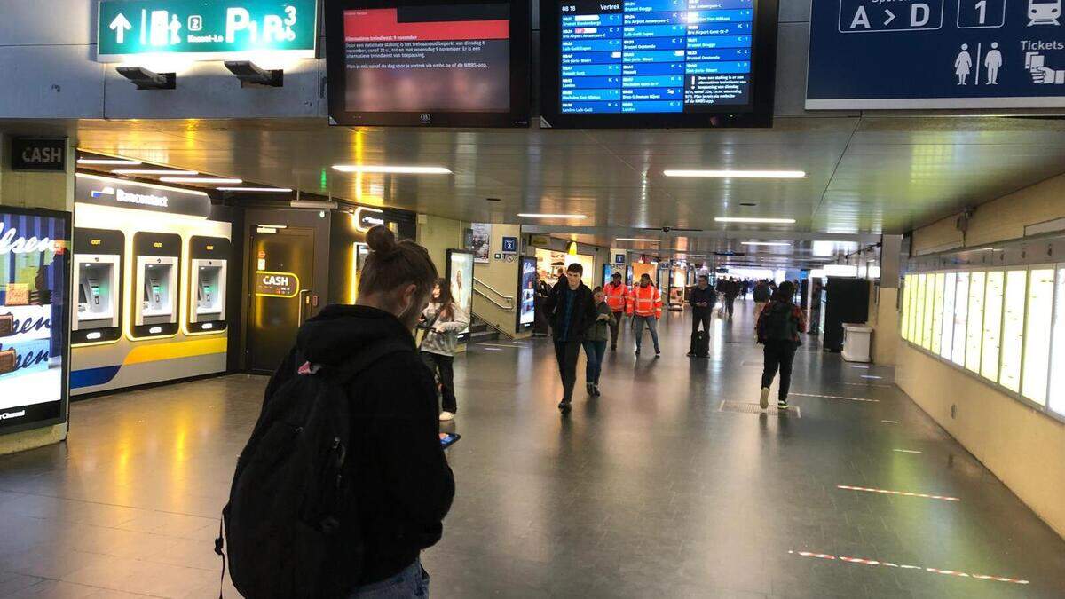 Station van Berchem krijgt brede, centrale doorgang met liften naar elk ...