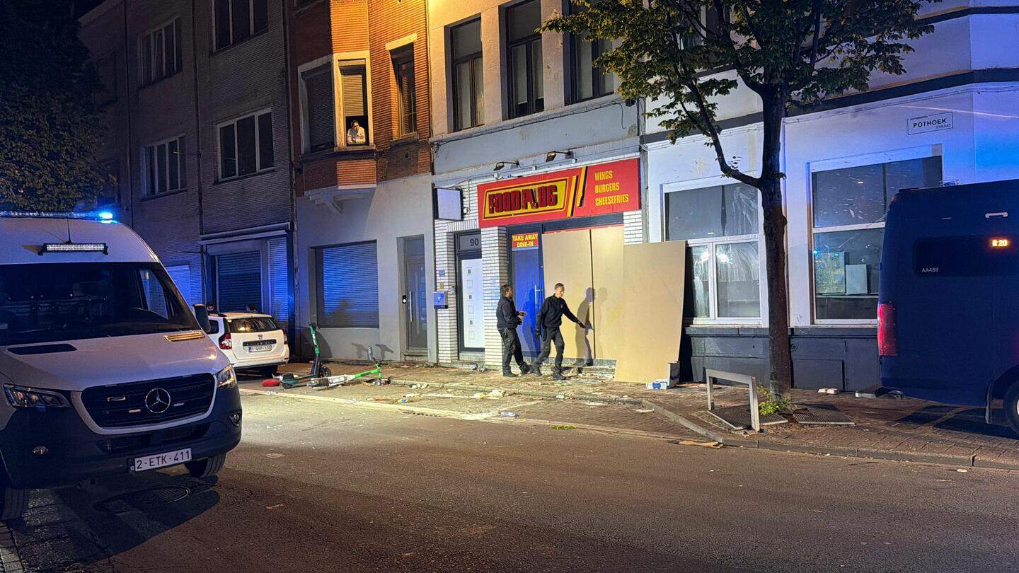Rellen in Antwerpen door bezoek van bekende Youtuber ISAE: “Restaurant ...
