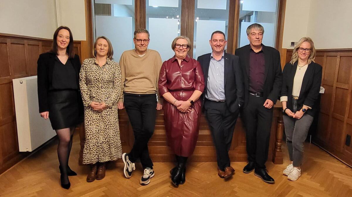 Met helft nieuwe gezichten en nieuwe burgemeester Ingrid Meulders gaat ...