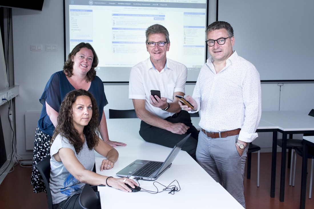 Nieuw systeem stuurt iederéén sms bij ramp: al 350.000 gezinnen ...