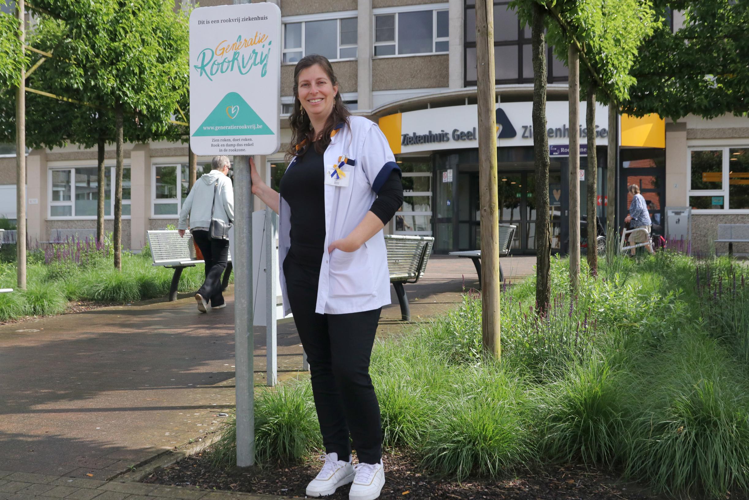 Ziekenhuis Geel maakt hele site rookvrij: “Want zien roken, doet roken ...