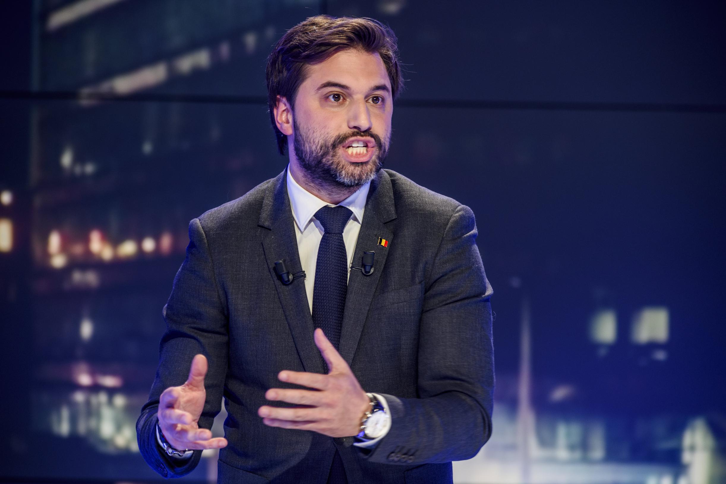 Bouchez reageert op de Reynders-affaire: “Als MR-voorzitter gaat het ...