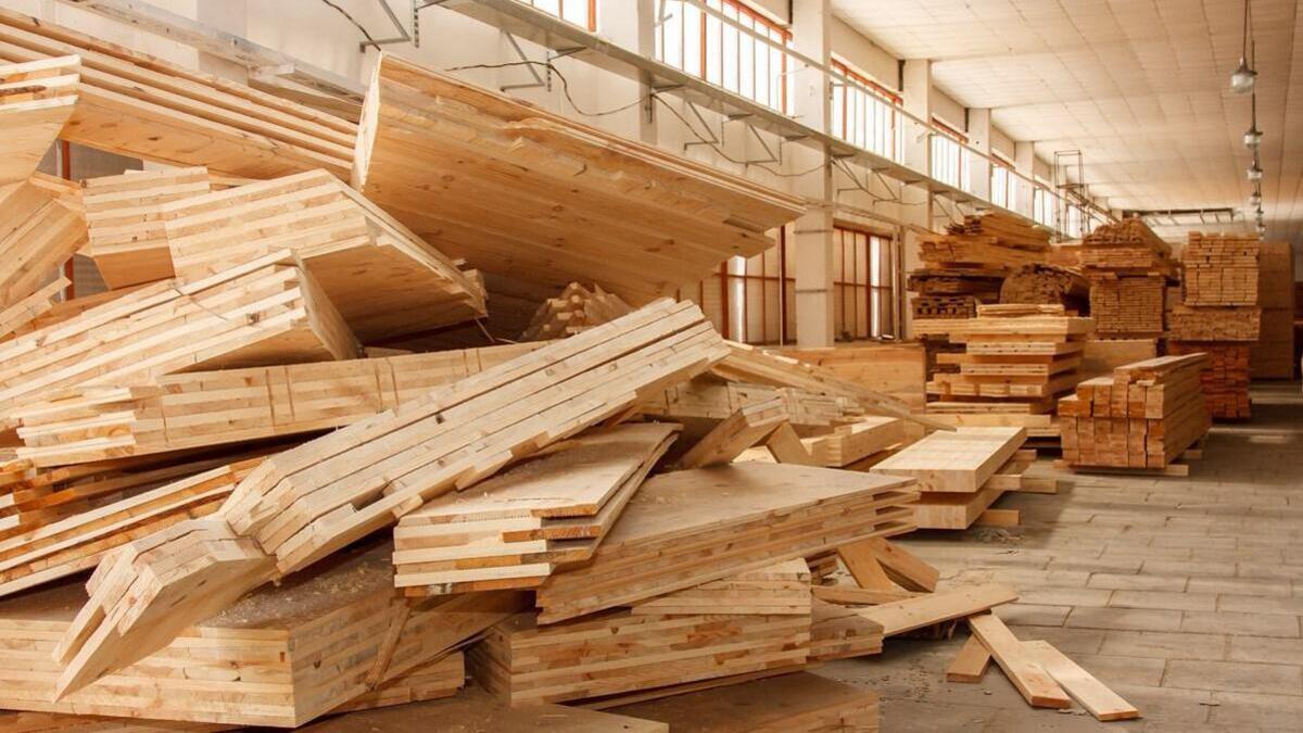 Stad veilt allerlei materialen en voertuigen | Nieuwsblad