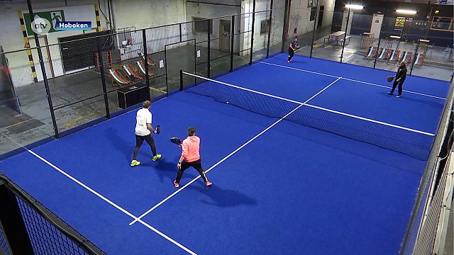 Hello Padel Academy wil sport laten groeien in Hoboken | GVA