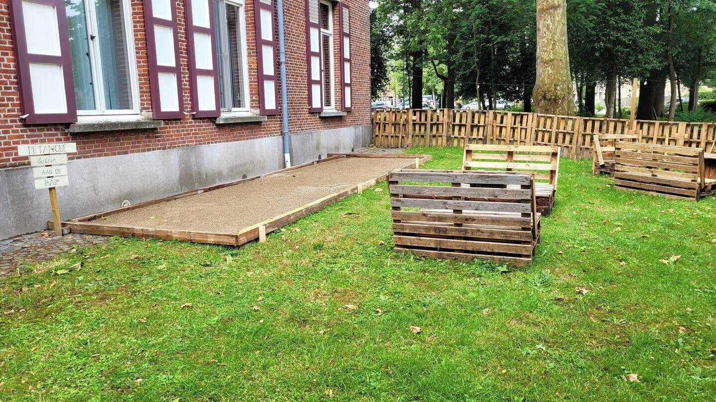 Zomerbar Bar Bracht opent opnieuw de deuren in het Gemeentepark ...