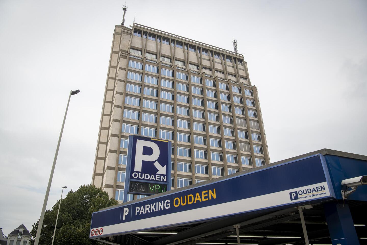 Speculatie over toekomst van politietoren Oudaan: “Iconisch gebouw ...