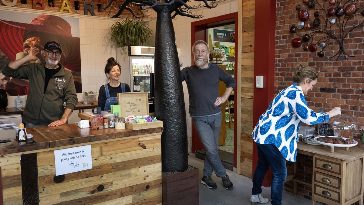 Met Baobar heeft Molse wereldwinkel als eerste een eigen koffiebar ...
